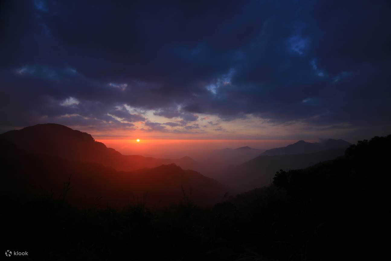 [Muslim-Friendly] Sun Moon Lake & Alishan 3-Day Tour dari Taipei - Klook Indonesia